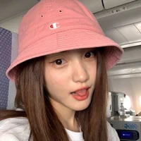 Chat with Miah Miah | character.ai | Personalized AI for every moment ...