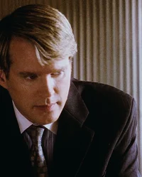 Chat with Lawrence Gordon | character.ai | Personalized AI for every ...