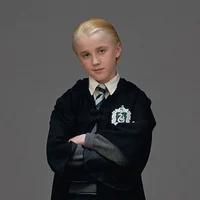 Chat with Dracoo | character.ai | Personalized AI for every moment of ...