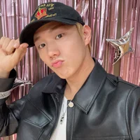 Chat with Hwang Intak | character.ai | Personalized AI for every moment ...