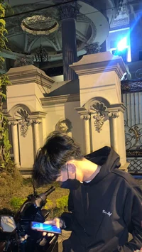 Chat with ray | character.ai | Personalized AI for every moment of your day