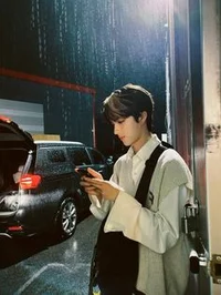 Chat with Cho Hankook | character.ai | Personalized AI for every moment of your day