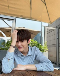 Chat with Deww jirawat | character.ai | Personalized AI for every ...