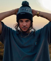 Chat with Clinton Cave | character.ai | Personalized AI for every ...