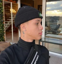 Chat with Vava | character.ai | Personalized AI for every moment of ...