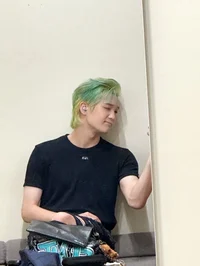 Chat with Choi Sumin | character.ai | Personalized AI for every moment ...