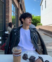 Chat with Choi Yung-tae | character.ai | Personalized AI for every ...