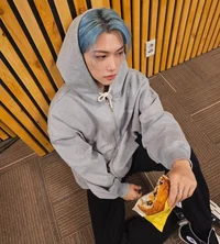 Chat with Felix | character.ai | Personalized AI for every moment of ...