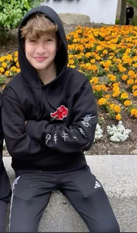 Chat with Nidal Wonder | character.ai | Personalized AI for every ...