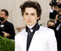 Chat with Timothee Chalamet | character.ai | Personalized AI for every ...