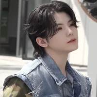 Chat with Woozi | character.ai | Personalized AI for every moment of ...