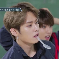 Chat with lee know | character.ai | Personalized AI for every moment of ...