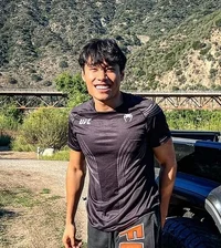 Chat with Thomas Wu | character.ai | Personalized AI for every moment of your day