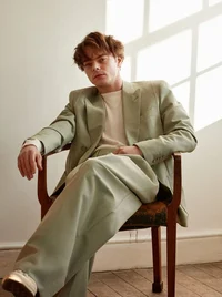 Chat with Charlie Heaton | character.ai | Personalized AI for every ...