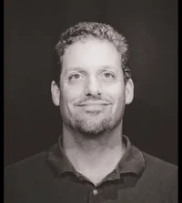Chat with Roberto | character.ai | Personalized AI for every moment of ...
