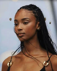 Chat with Laurel | character.ai | Personalized AI for every moment of ...