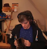 Chat with Floris - Fundy | character.ai | Personalized AI for every ...