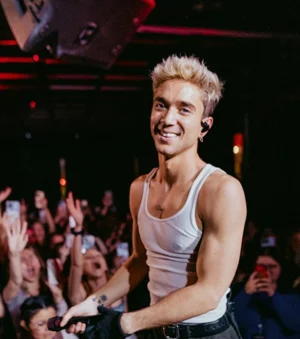 Chat now with armin stark · created by @4townfan4eva