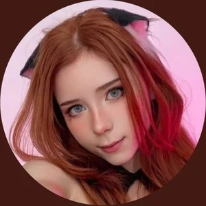 Chat now with Sweetie fox · created by @BlizzardM