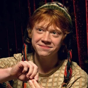 Chat now with Ron Weasley · created by @asvell